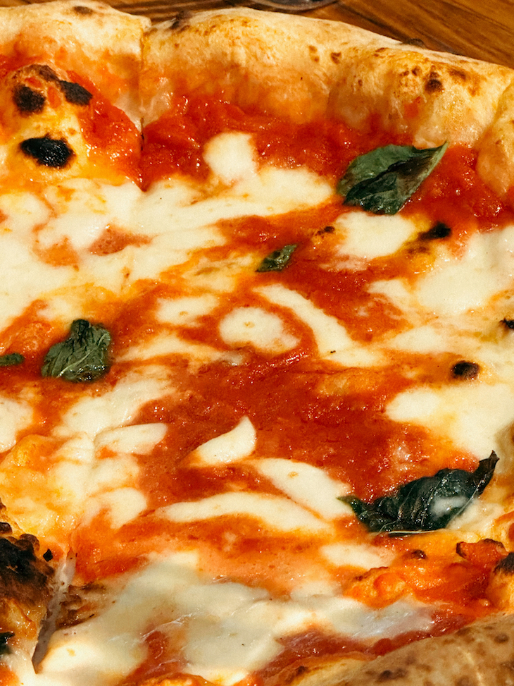 TRAVELLING TO CHICAGO FOR DEEP DISH PIZZA - Wandering Everywhere