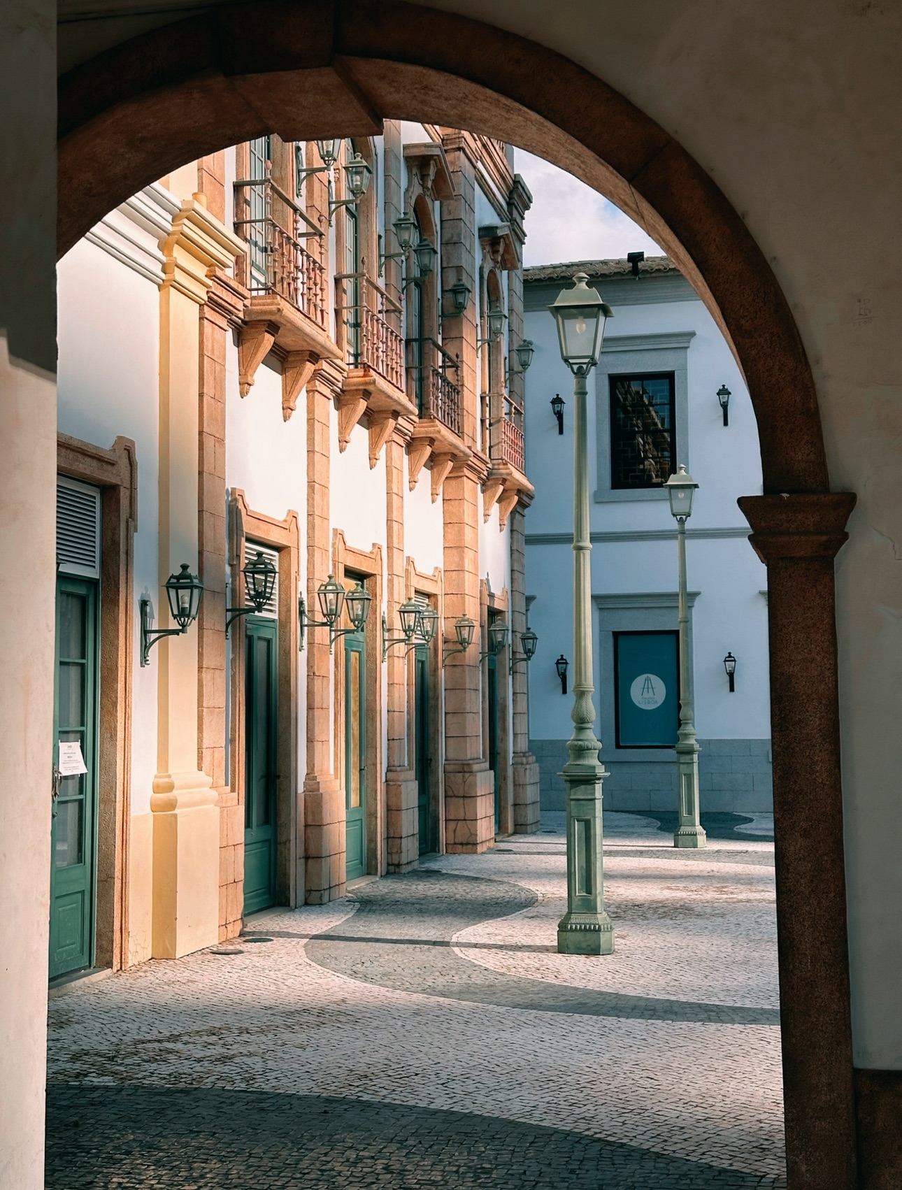 How Educational Programs Help You Explore the World - Wandering Everywhere